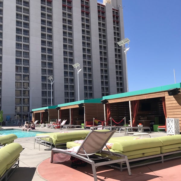 The Pool at the Plaza - 5 tips