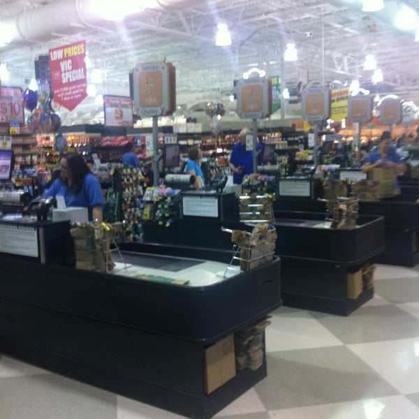 Harris Teeter - 4 tips from 760 visitors