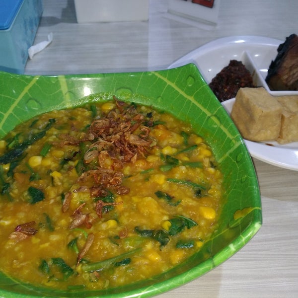 Restoran Ikan Tude Manado - Manadonese Restaurant in Jakarta Pusat