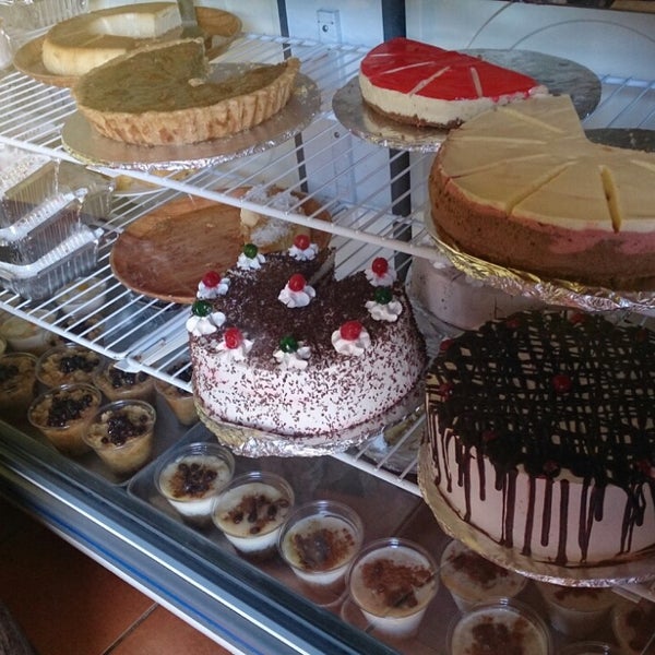 Pastelería María Elena (Café-Panadería) - 8 tips
