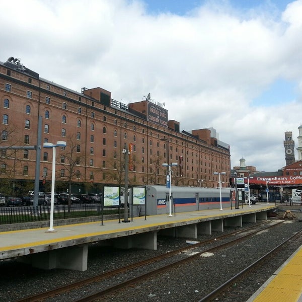 Camden Yards MARC/Light Rail Station - Train Station in The Stadiums