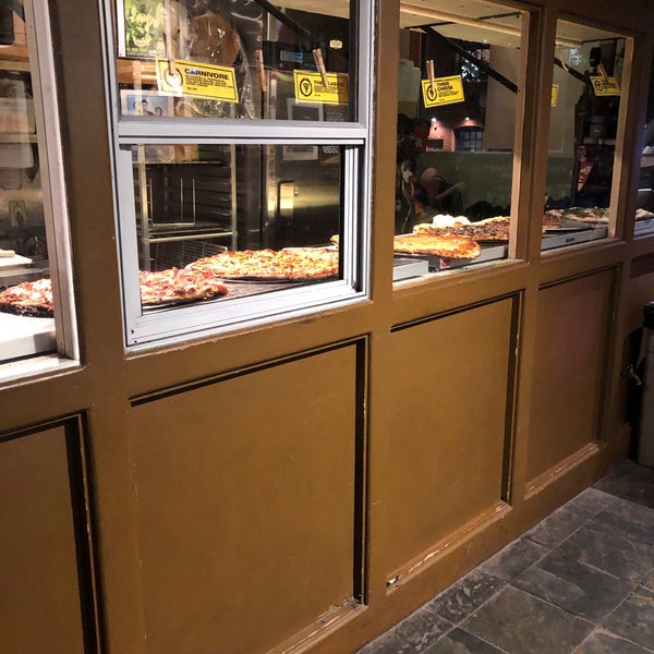 DNA Pizza - Pizzeria in SoMa