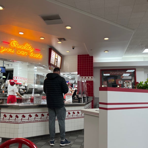 In-N-Out Burger - 2070 Harbor Blvd