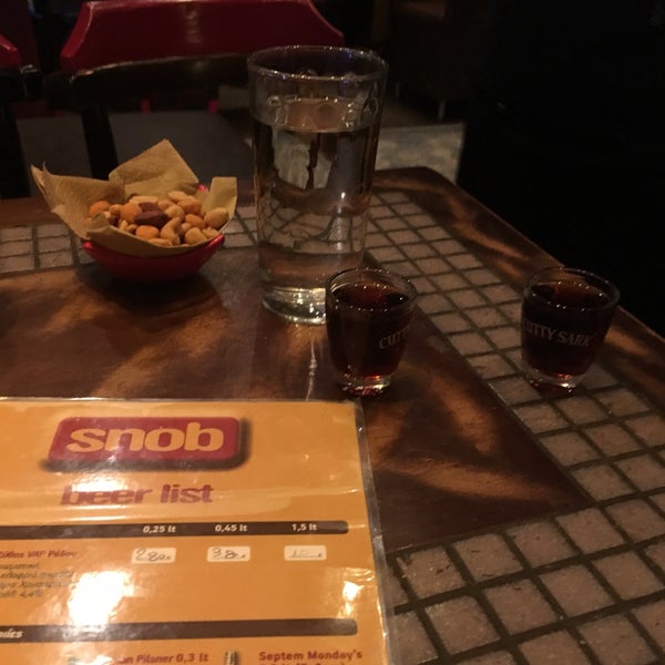 Snob - Café in Ναυαρίνο