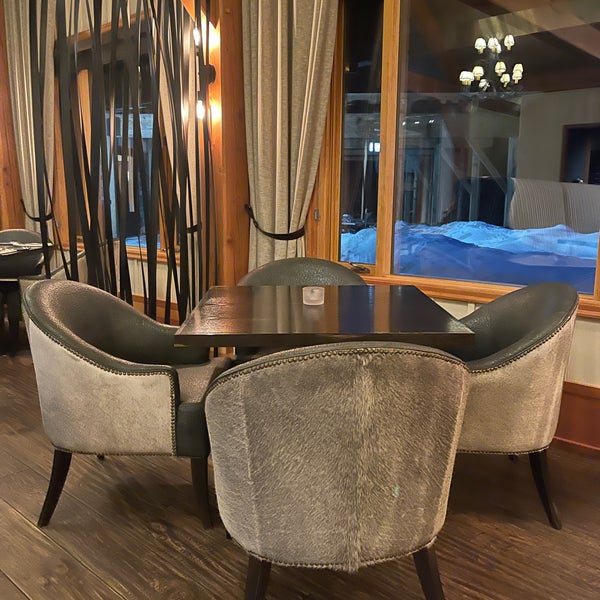 Rustica Steakhouse at Silvertip Golf Resort - Steakhouse in Canmore
