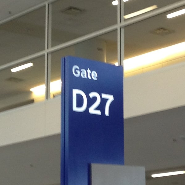 Gate D27 - Airport Gate in DFW Airport