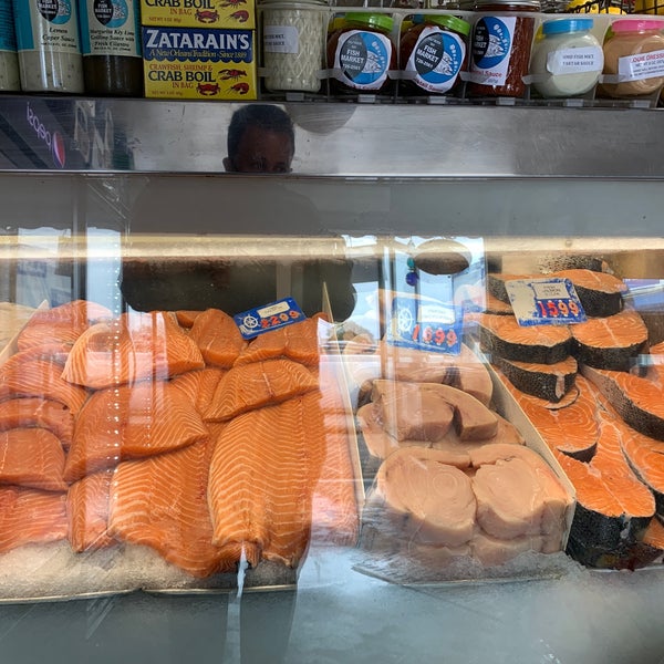 Half Moon Bay Fish Market - Fish Market