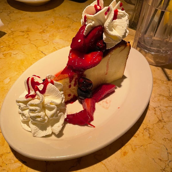 The Cheesecake Factory - American Restaurant in Chesterfield