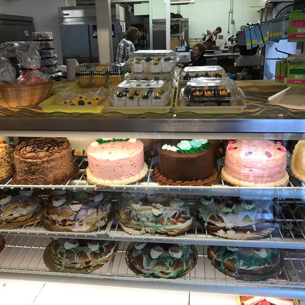 Maurice French Pasteries - 2 tips