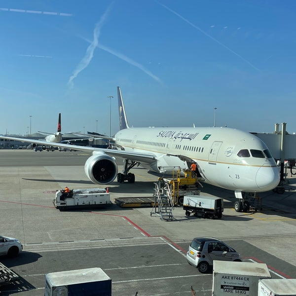 Gate G7 - Airport Gate