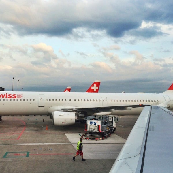 Photos at Gate A62 - Kloten, Zürich