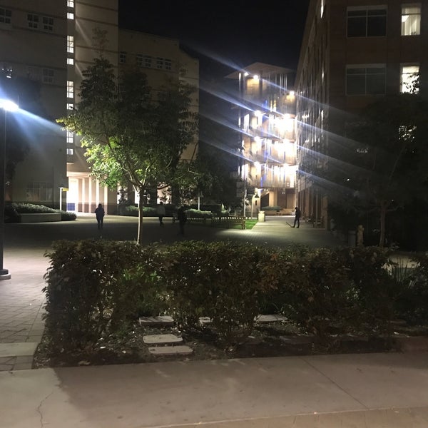 The Paul Merage School of Business - College Academic Building in Irvine