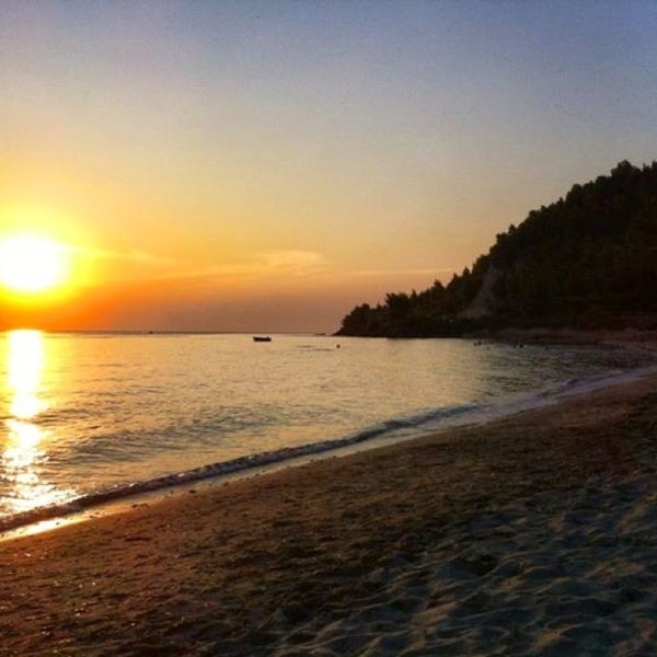 Παραλία Φούρκας (Fourka Beach) - Σκάλα Φούρκας, Χαλκιδική
