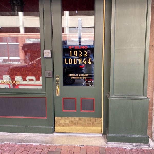 St Elmo's 1933 Lounge - Downtown Indianapolis - Indianapolis, IN
