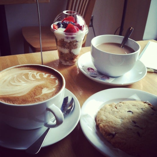 Literati Cafe - Brentwood - 12081 Wilshire Blvd