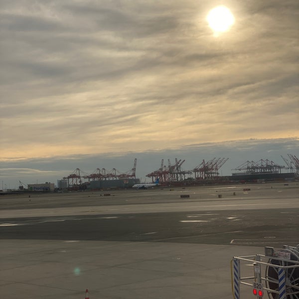 Gate B44 - Newark Airport and Port Newark - 7 tips from 1150 visitors