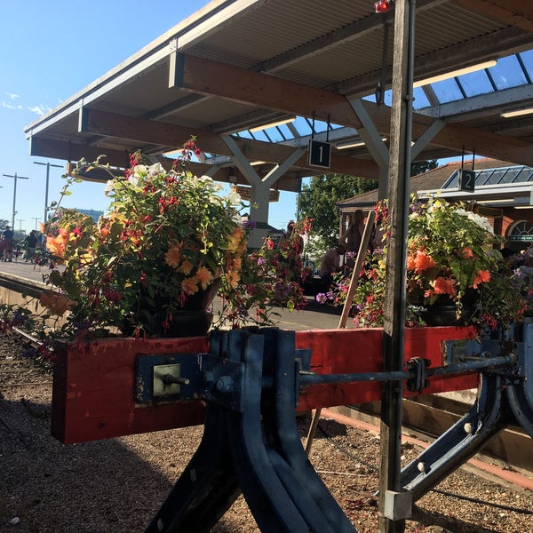 Littlehampton Railway Station (LIT) - Rail Station in Littlehampton