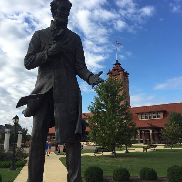 Union Square Park - Downtown Springfield - Springfield, IL