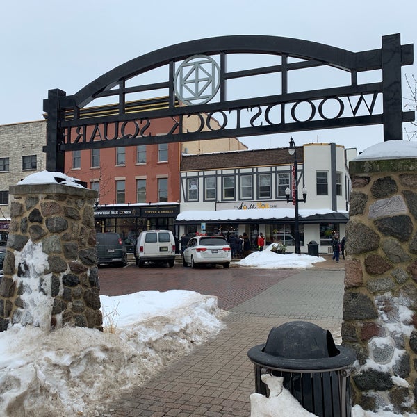 Woodstock Square - Park in Woodstock