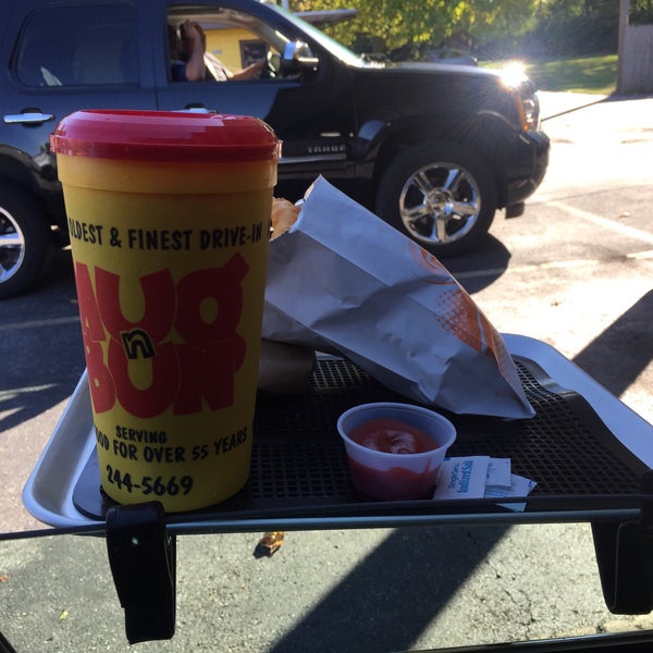 Mug 'N Bun - 5211 W 10th St