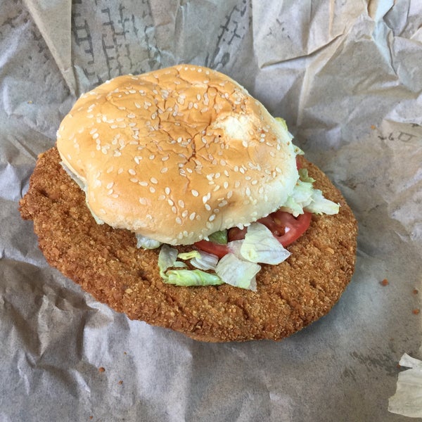 Mug 'N Bun - 5211 W 10th St