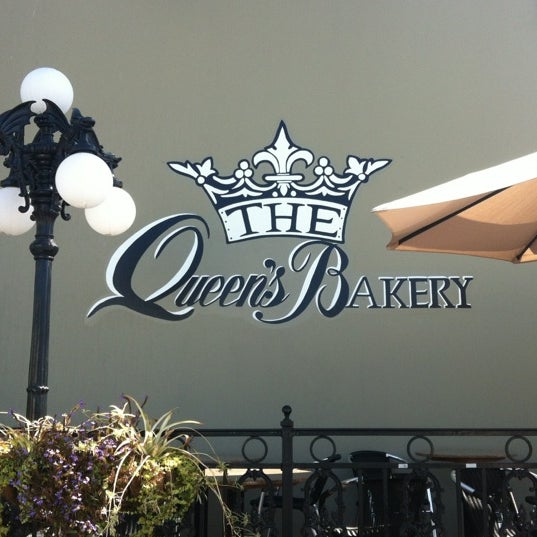 The Queen's Bakery (Now Closed) - Cupcake Shop in Costa Mesa