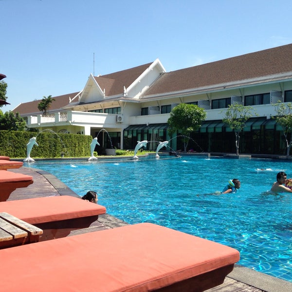 Bangsaen Heritage Hotel (โรงแรมบางแสนเฮอริเทจ) - 28 tips from 2238 visitors