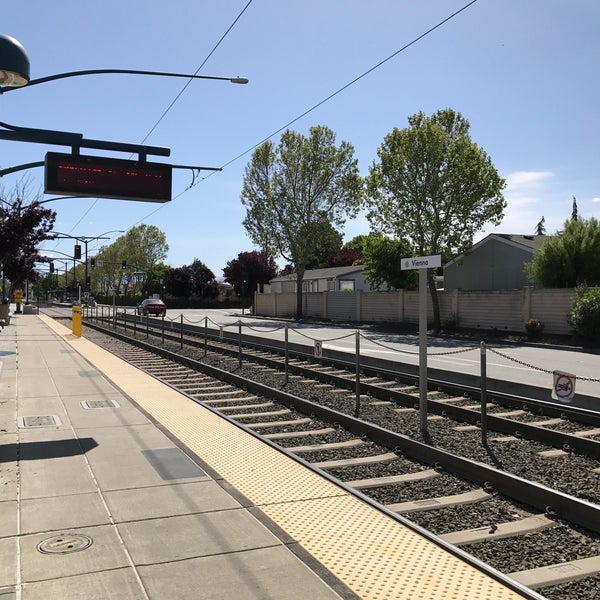 VTA Vienna Light Rail Station - Sunnyvale, CA