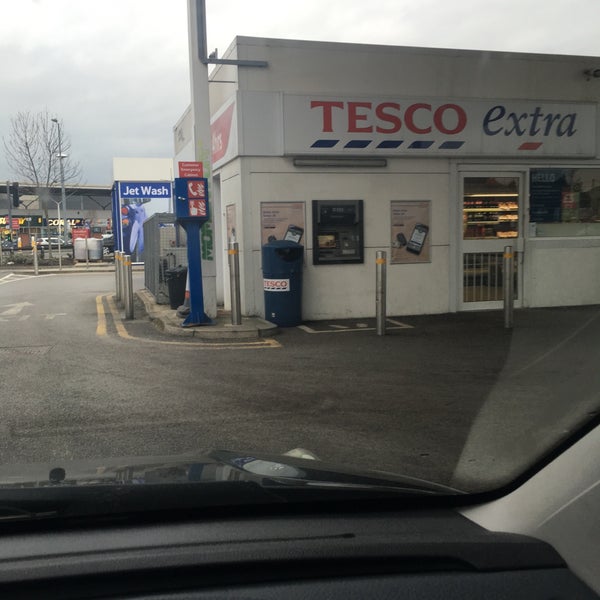 Tesco Petrol Station - Gorton North - 5 tips