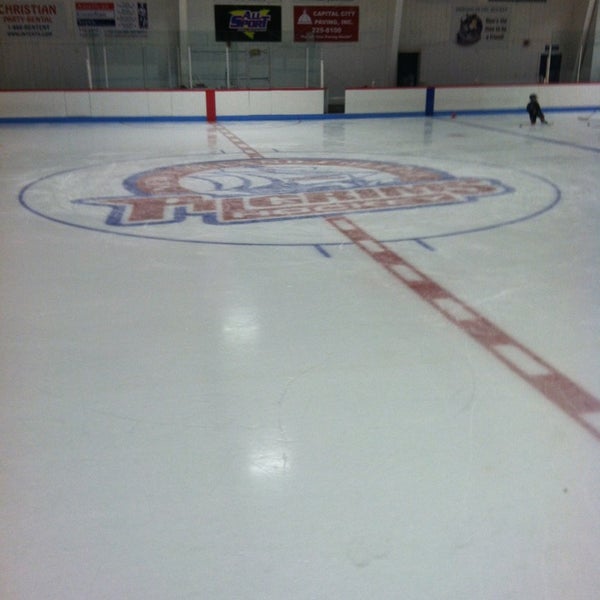 Lee Clement Ice Arena - 98 Bridge St