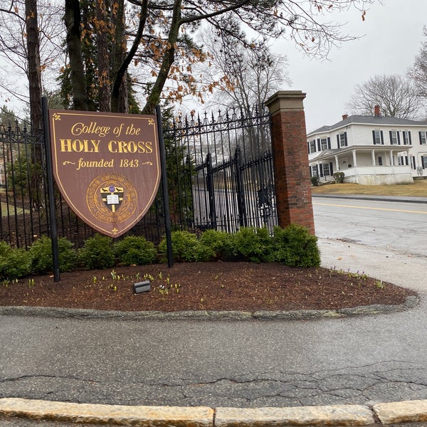 College of the Holy Cross - College Hill - 1 College St