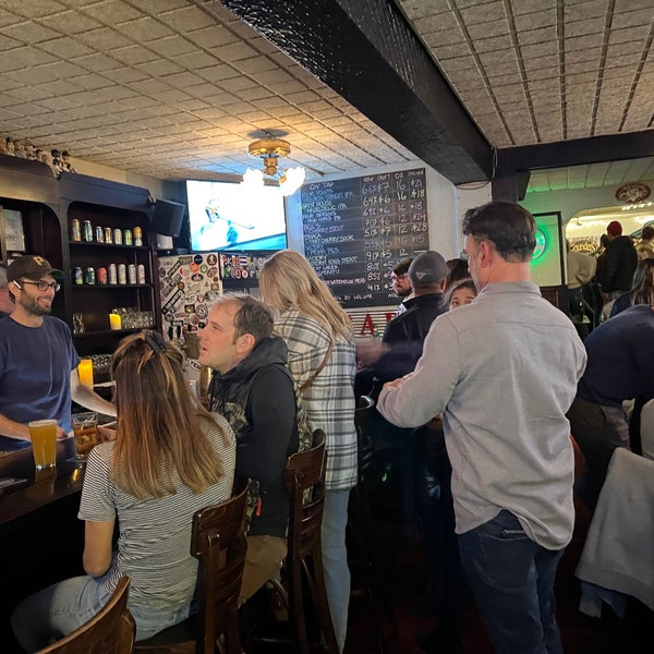 The Korner Pub (Now Closed) - 4 Bower Hill Rd