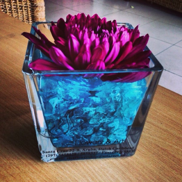 Elsa's Flowers & Art