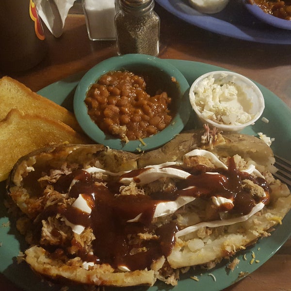 Rivertowne BBQ - BBQ Joint in Ozark