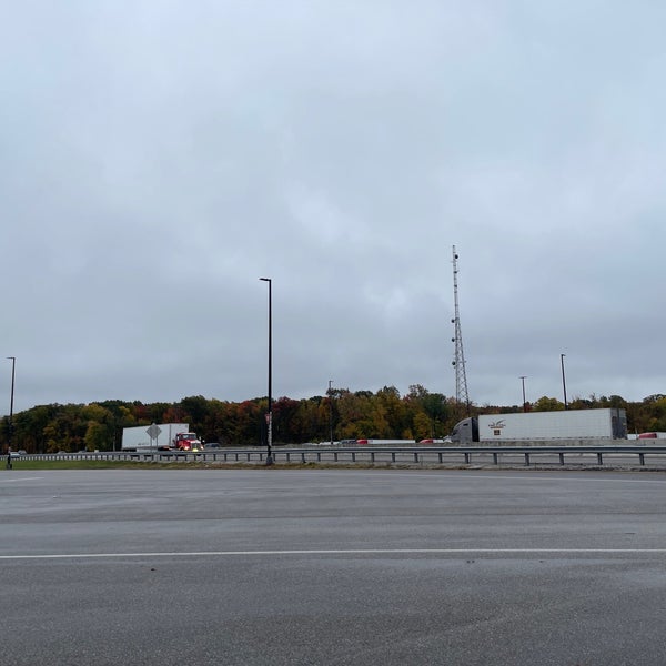 Towpath Service Plaza (Eastbound) - Rest Area