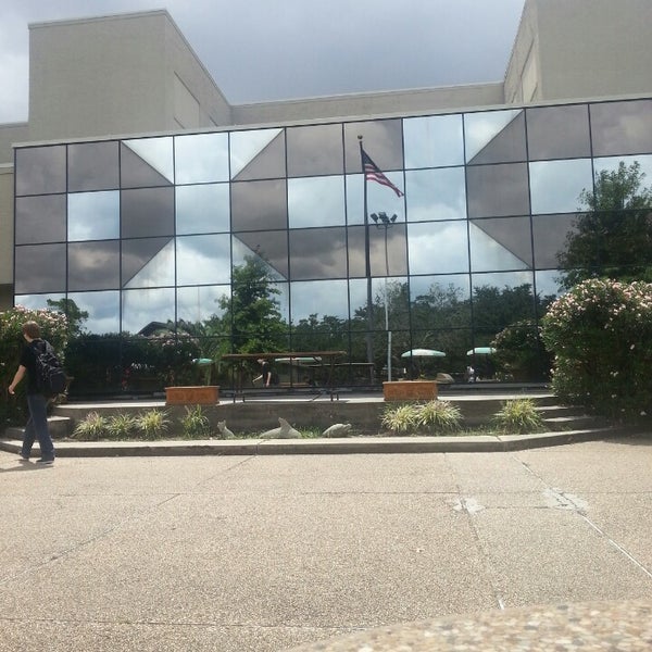 Delgado Community College - Community College in New Orleans