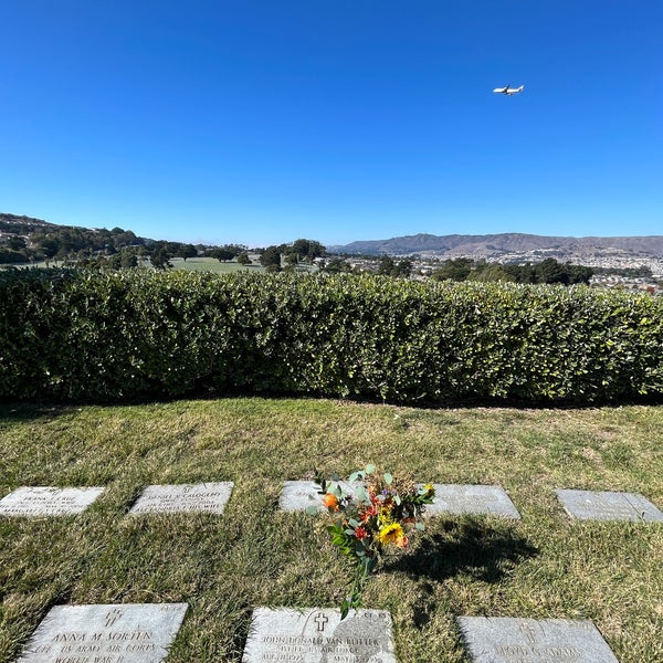 Golden Gate National Cemetery - Cemetery in San Bruno