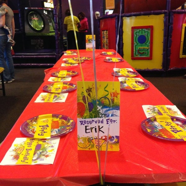 Peter Piper Pizza - Pizza Place