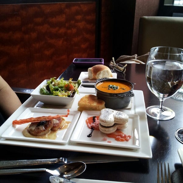 EDGE Restaurant And Bar At Four Seasons Hotel Denver - Central Business ...