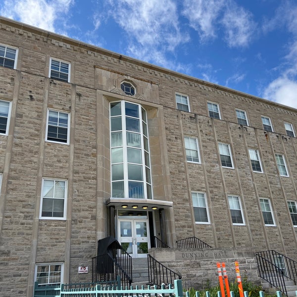 Dunning Hall - Queen's - 1 tip