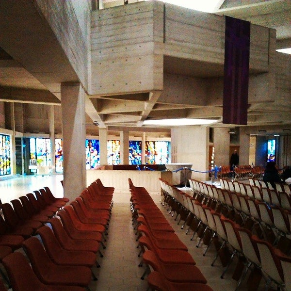 Clifton Cathedral - Church in Clifton