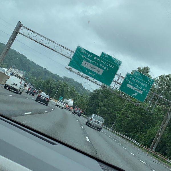 Exit 39 - MD 190 (River Road) / Potomac, Washington - Intersection