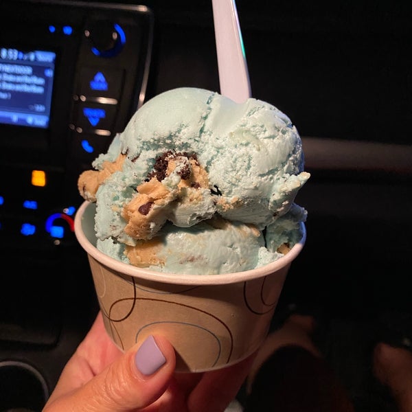 Snowflake Ice Cream Shoppe - 1148 W Main St