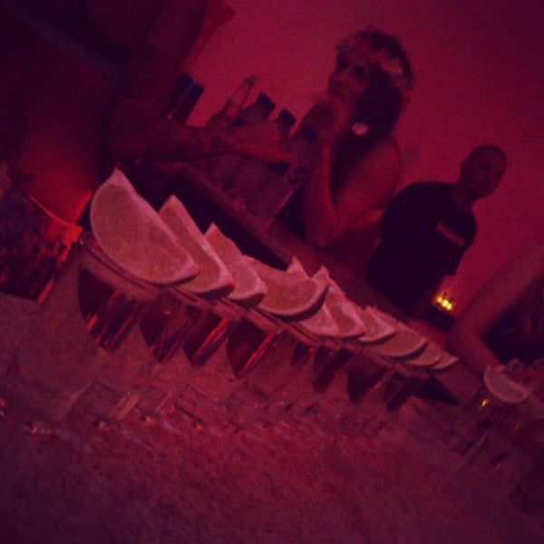 Photos at Monkey Bar - Contiguo al parque