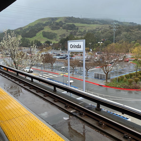 Orinda BART Station - Metro Station in Orinda