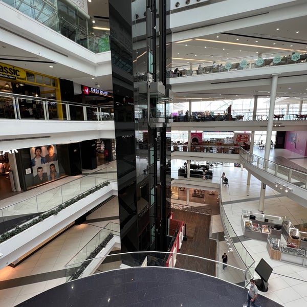 Photos at Le Mall - 53 tips from 3409 visitors