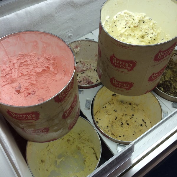 Family Farm Ice Cream - Ice Cream Parlor in Middletown