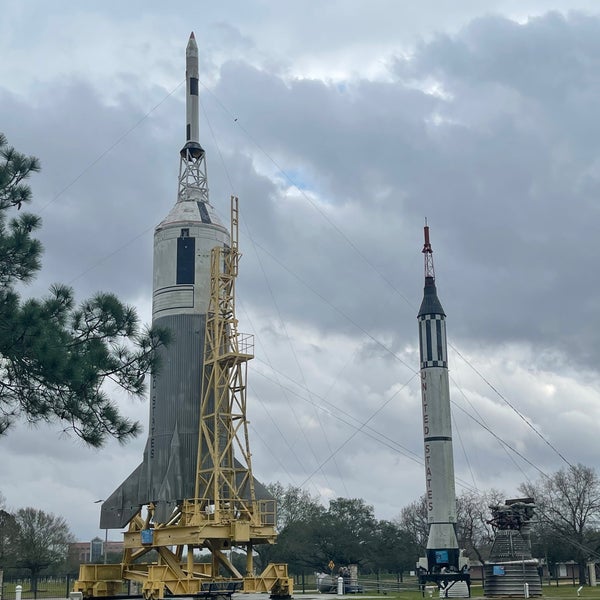 Rocket Park (NASA Saturn V Rocket) - Houston, TX