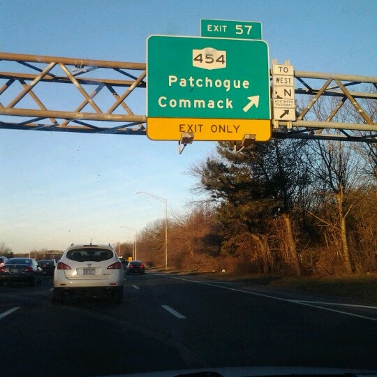 Long Island Expressway at Exit 57 - Intersection in Islandia