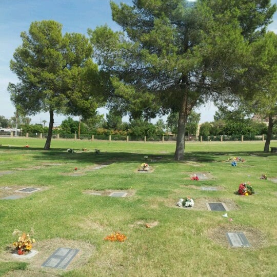 Saint Francis Cemetery - Camelback East - 2033 N 48th St